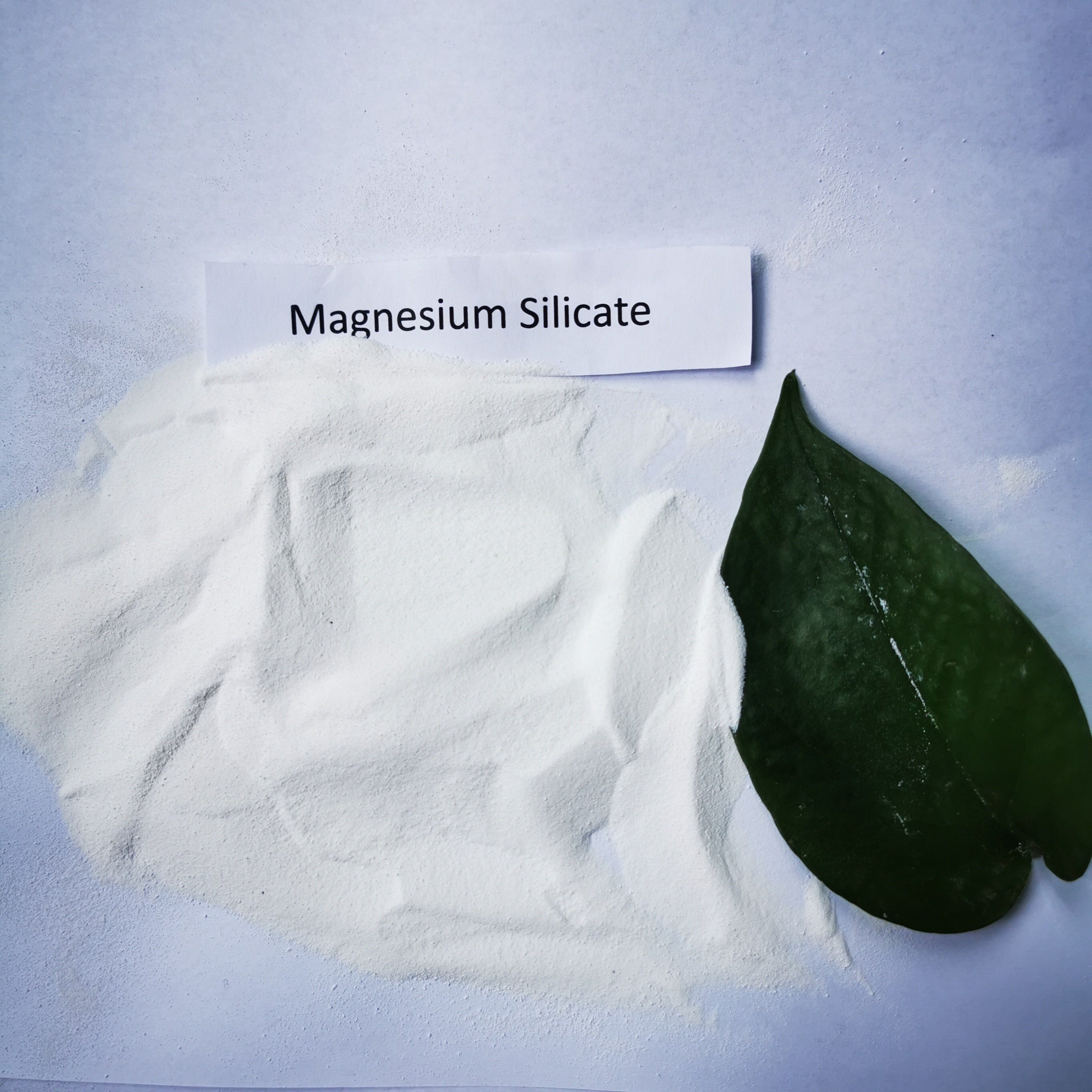 Agen Anticaking Magnesium Aluminosilikat Sintetis Bentuk Bubuk Putih